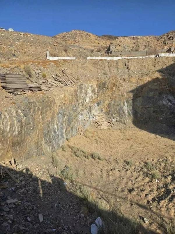 Commercial land in Wadi Jalil, Makkah at 2,000,020 - 6 Photos ...